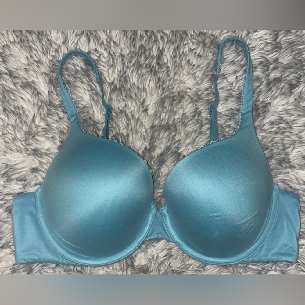 Early 2000s Light Blue Victoria’s Secret Bra - Gem